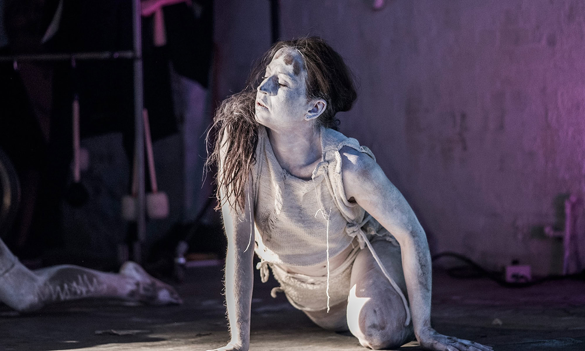 Dynamic Art Performance: Expressions in Motion - nquiringminds blog
